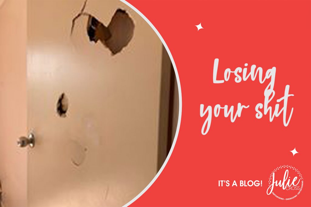 Losing your shit - Julie Cross Losing your shit - Julie Cross